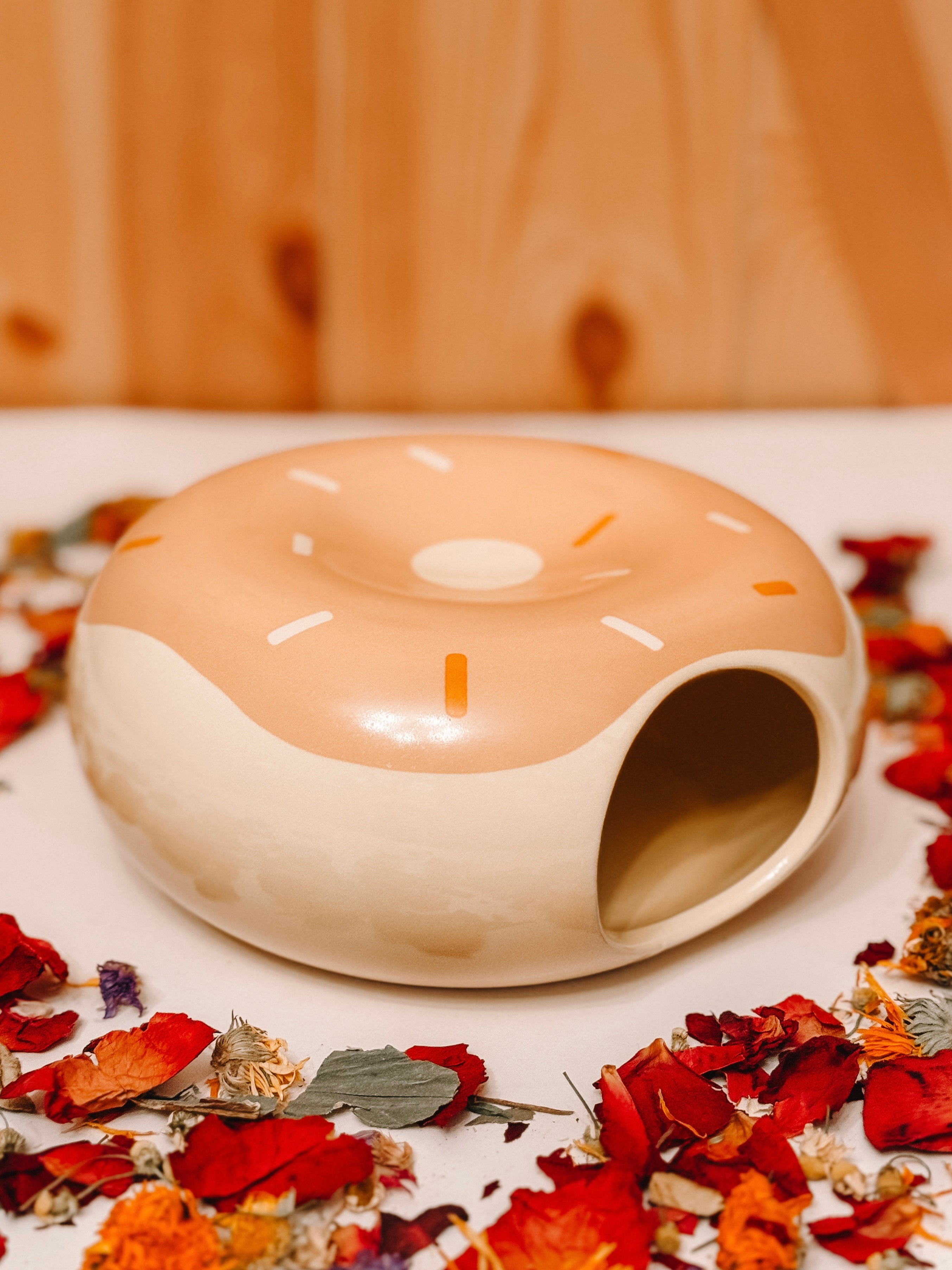 Large Ceramic Donut – HAPPY HAMSTERY